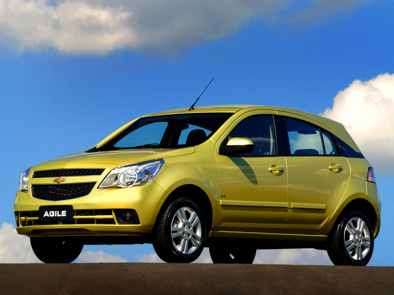 Conheça os 10 carros mais feios da história