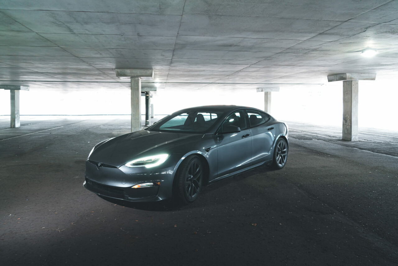 Carros da Tesla: conheça os automóveis elétricos da marca