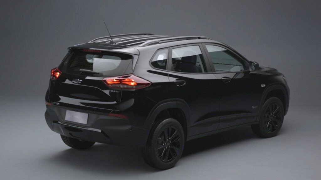 Tracker Midnight é lançada por R$141.960 e RS por R$ 159.750