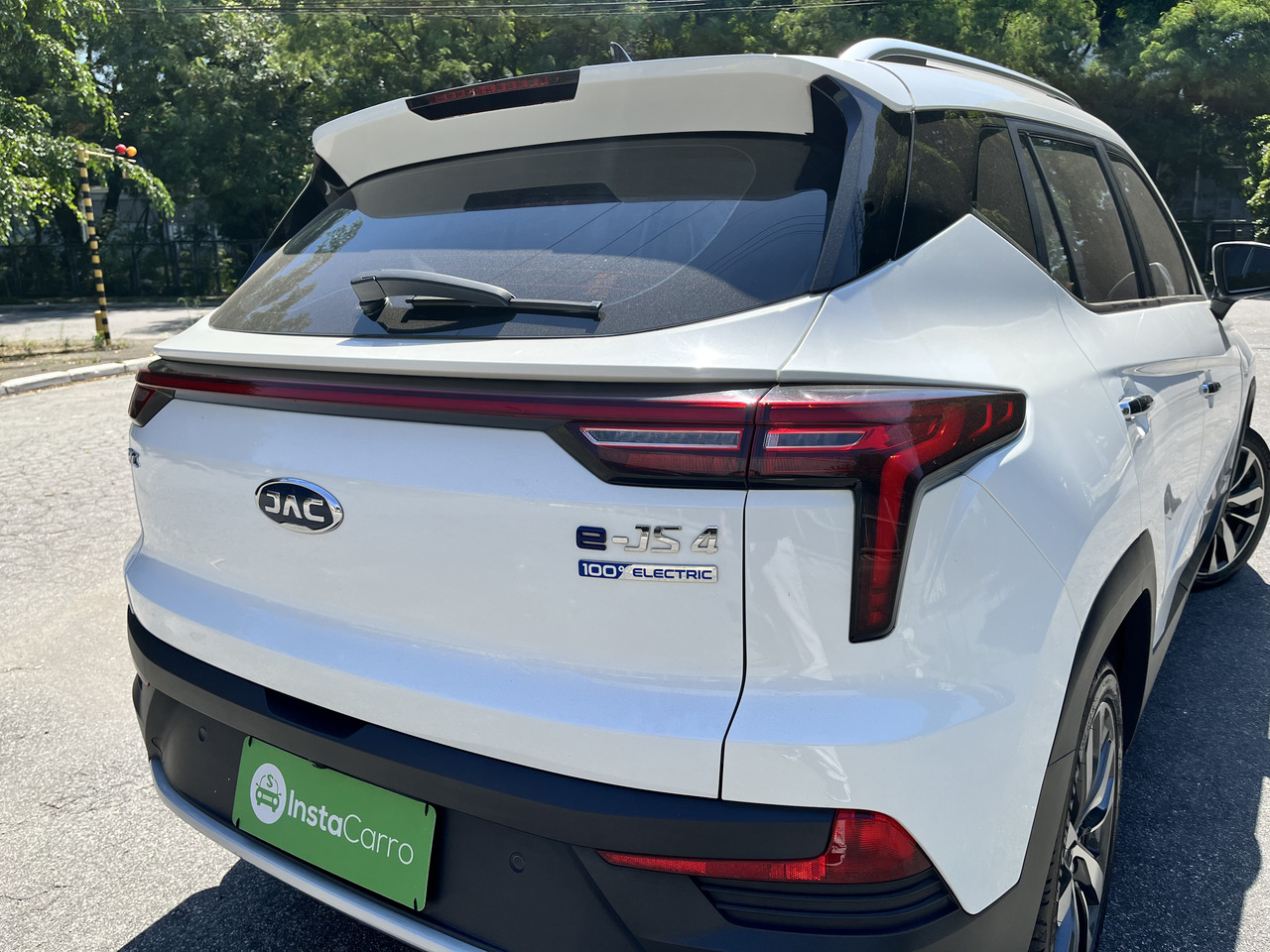 JAC E-JS4: vídeo, preço, desempenho, ficha técnica, itens de série