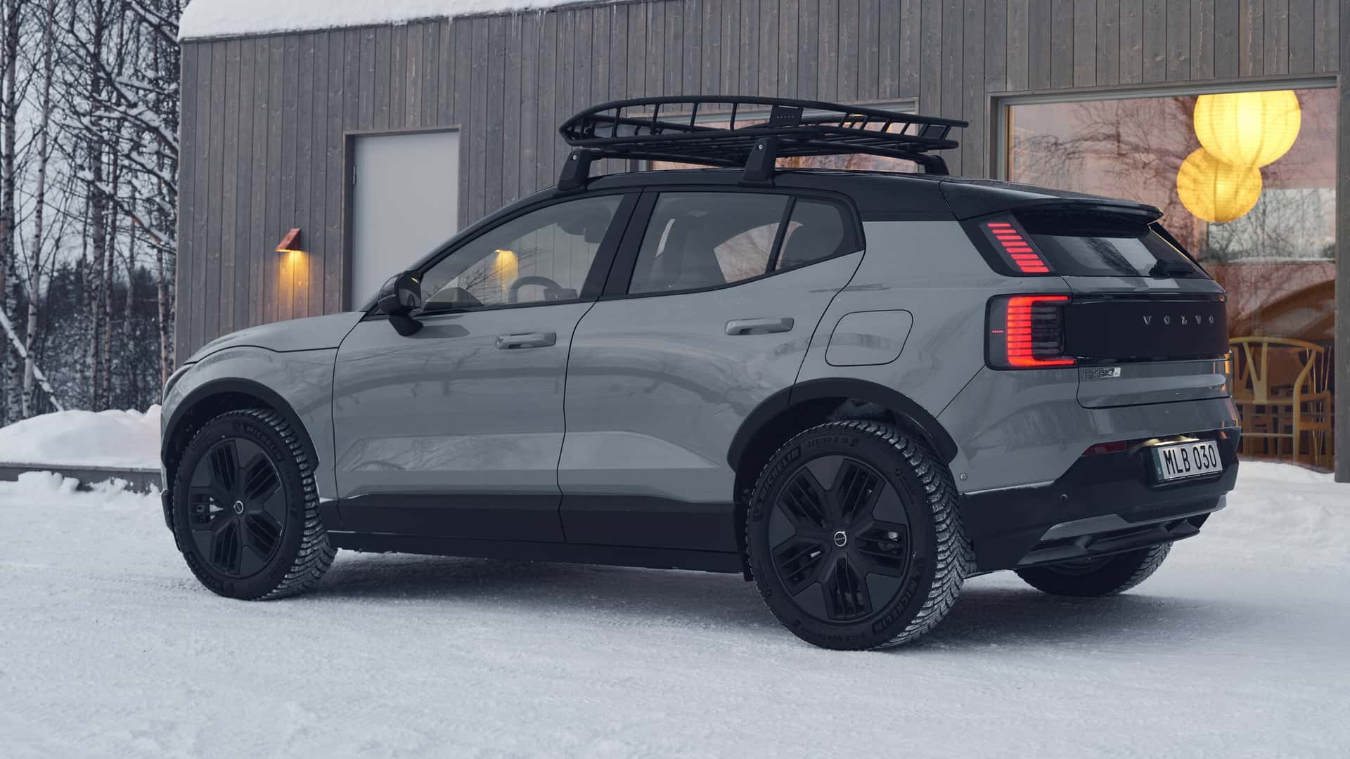 Volvo EX30 Cross Country chega com visual aventureiro e 428 cv